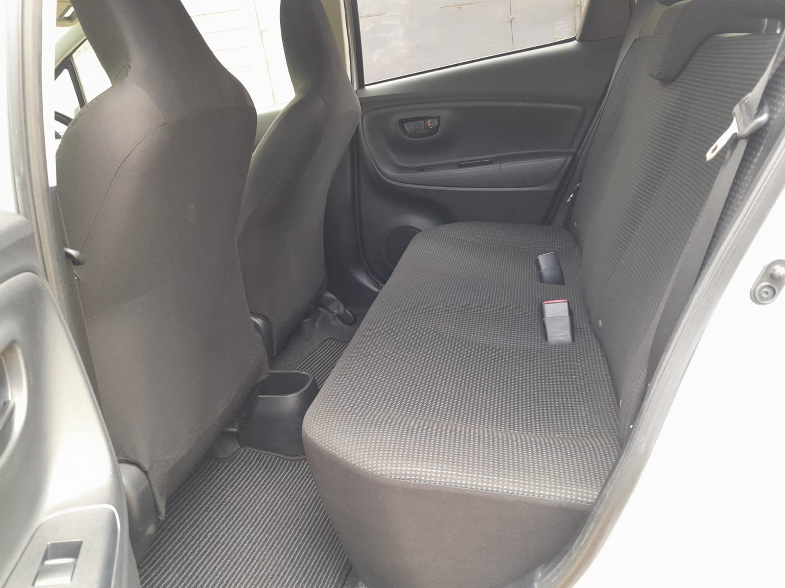 TOYOTA VITZ 1000CC – Roadscout Motors