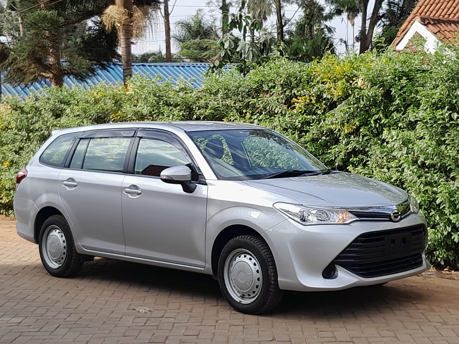 Toyota Fielder 2017 – Roadscout Motors