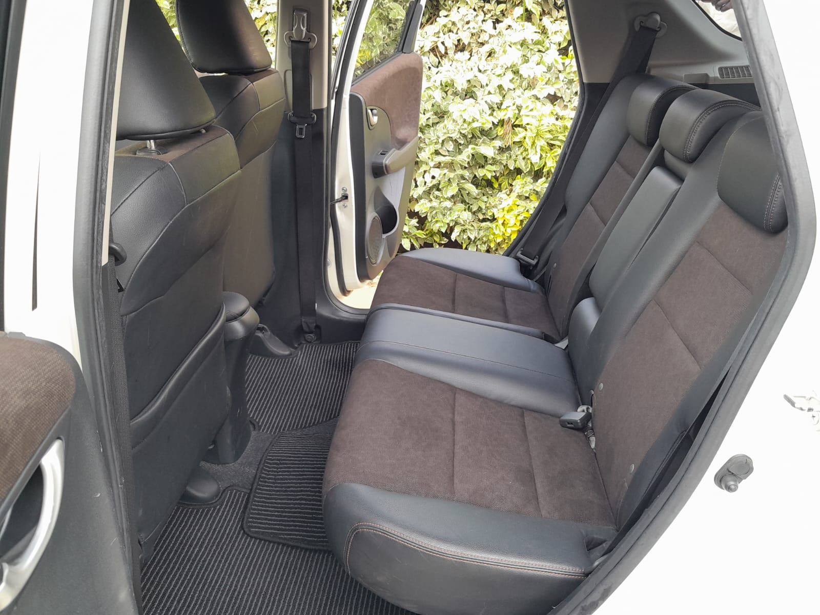 HONDA FIT SHUTTLE-HYBRID – Roadscout Motors