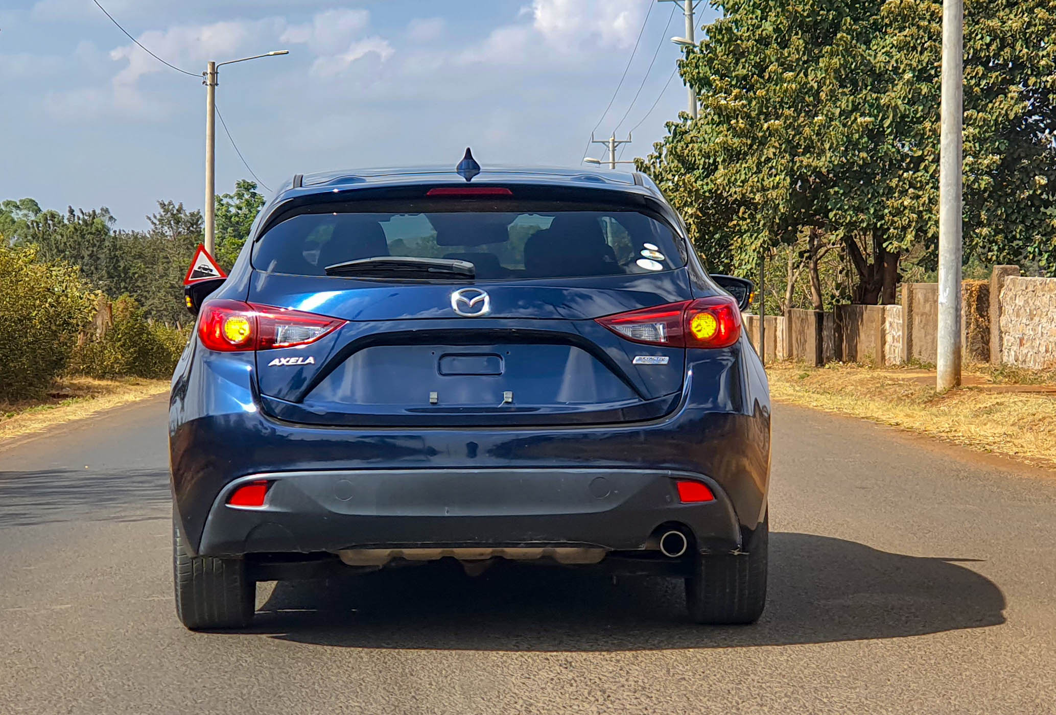 MAZDA AXELA – Roadscout Motors