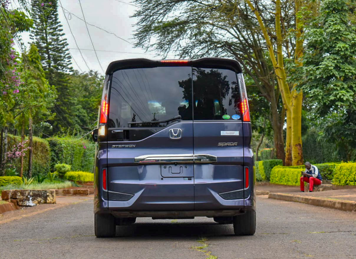 HONDA STEPWAGON SPADA – Roadscout Motors