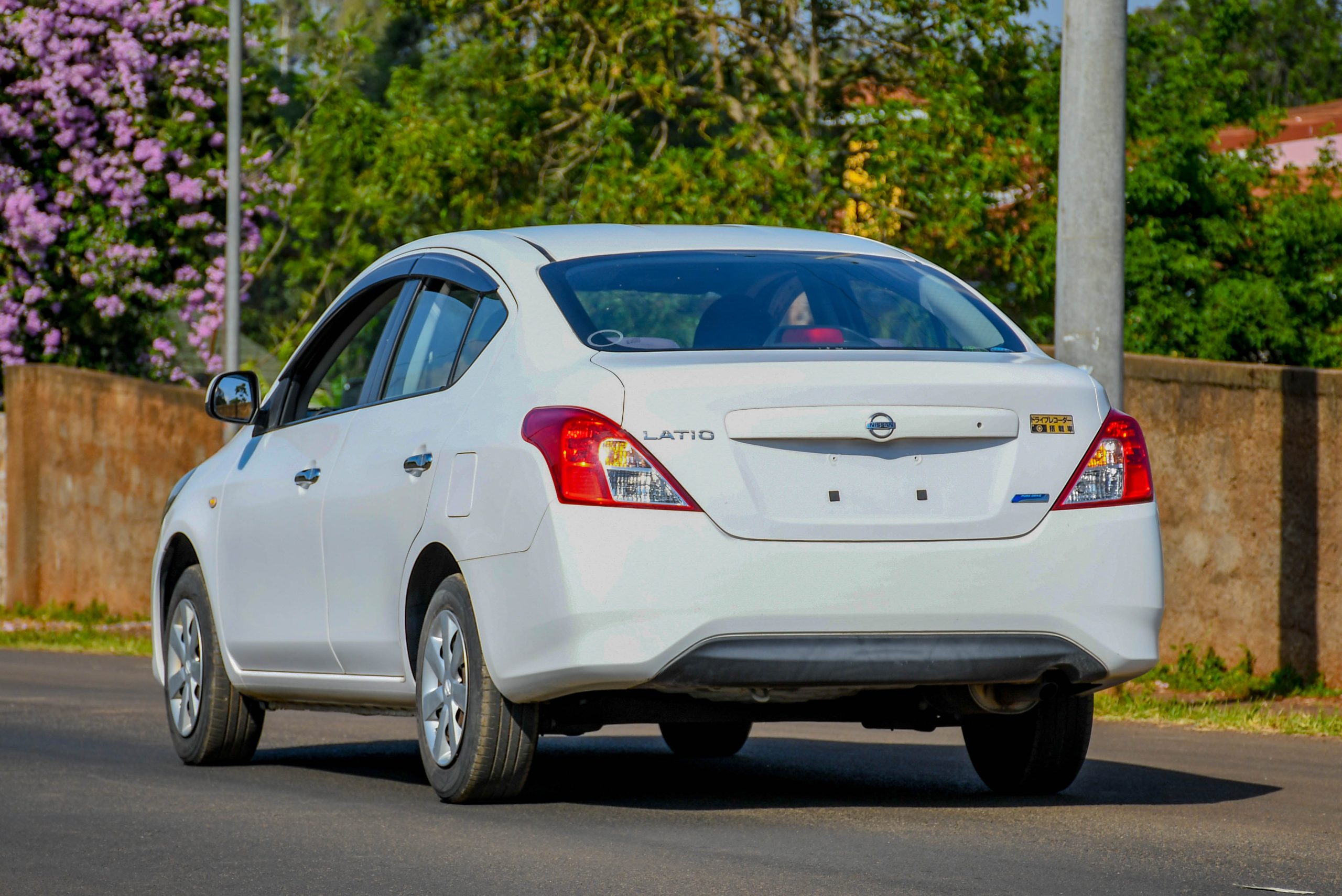 NISSAN LATIO – Roadscout Motors