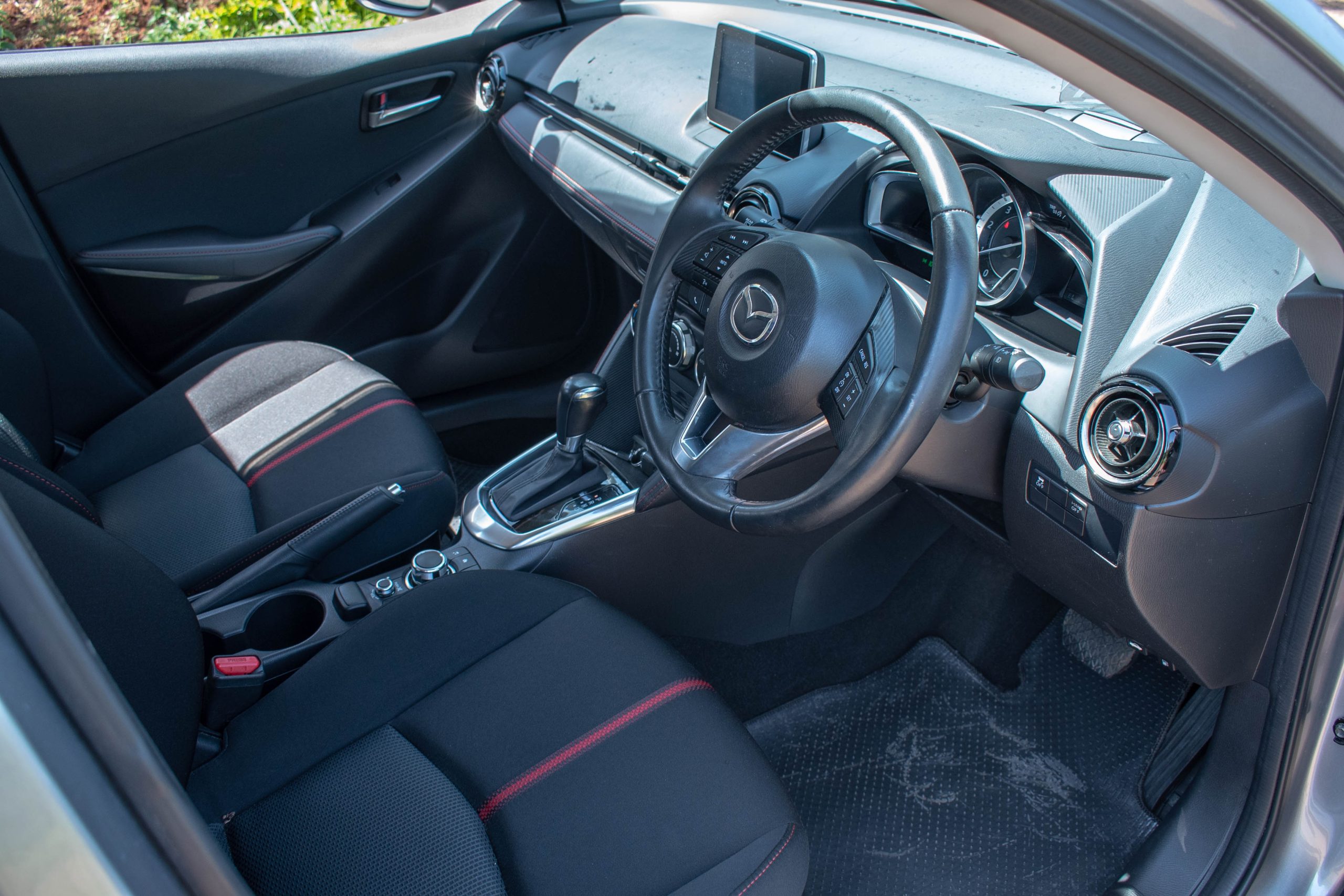 MAZDA DEMIO XDL AWD – Roadscout Motors