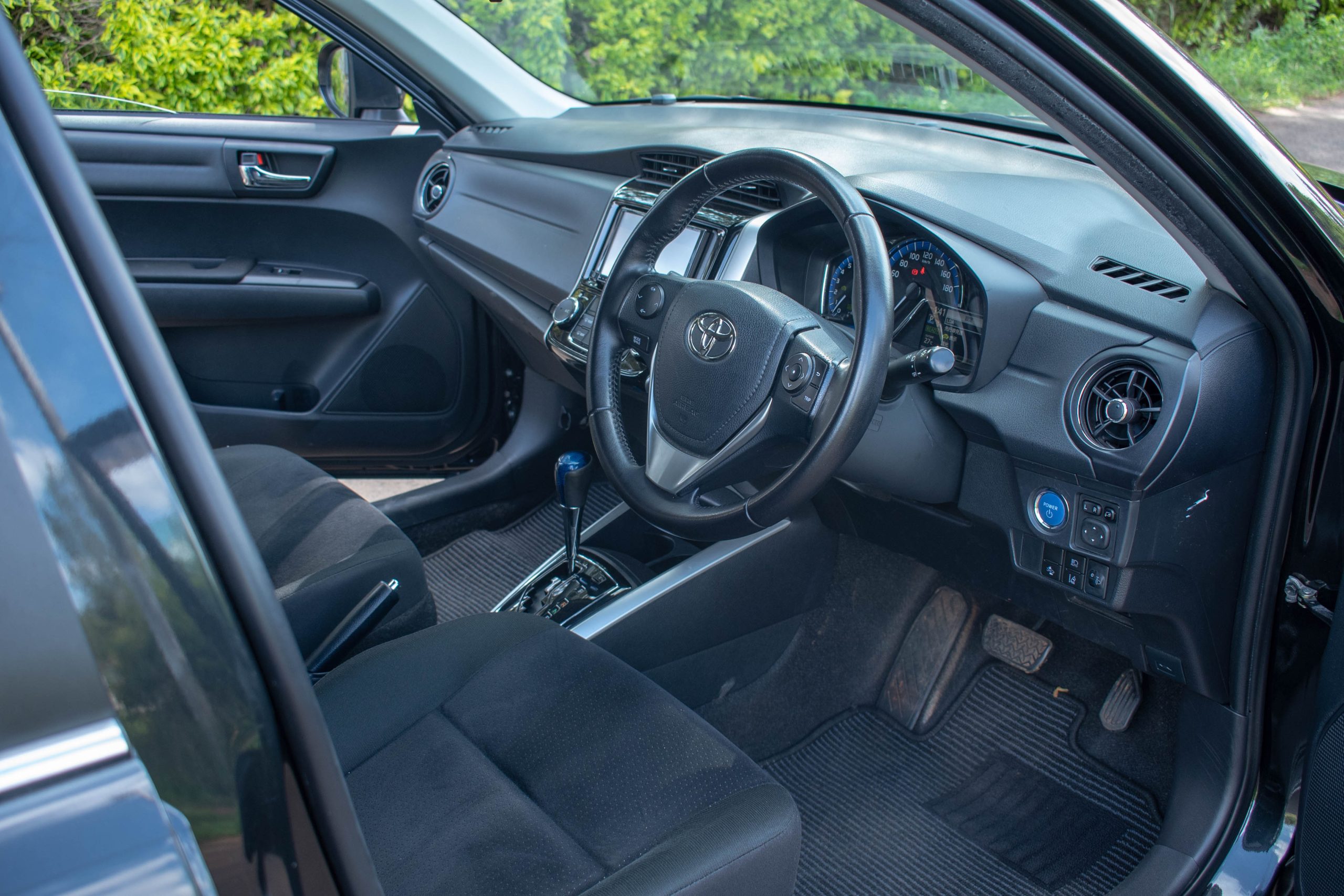 TOYOTA FIELDER HYBRID – Roadscout Motors