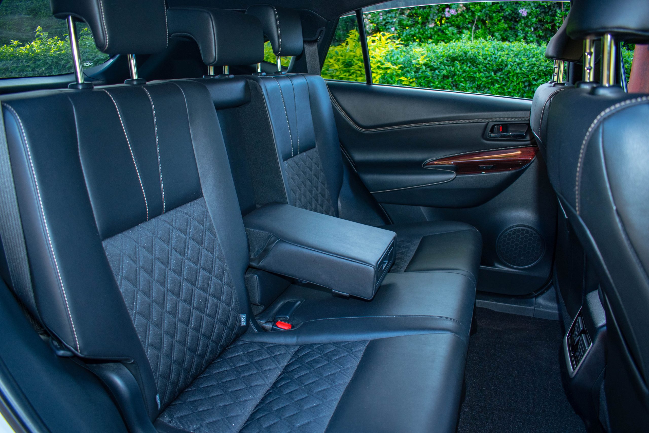 TOYOTA HARRIER PREMIUM – Roadscout Motors